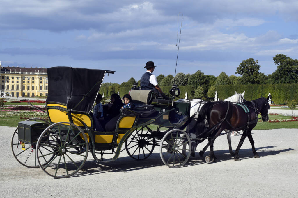 Barouche – The Great Lake Carriage Classic